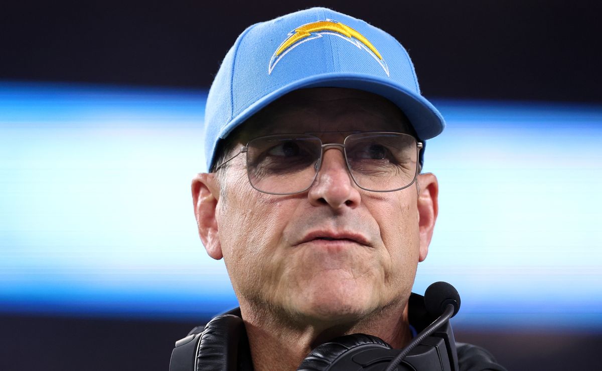 NFL News: Jim Harbaugh delivers passionate locker room speech after Chargers' home win over ...