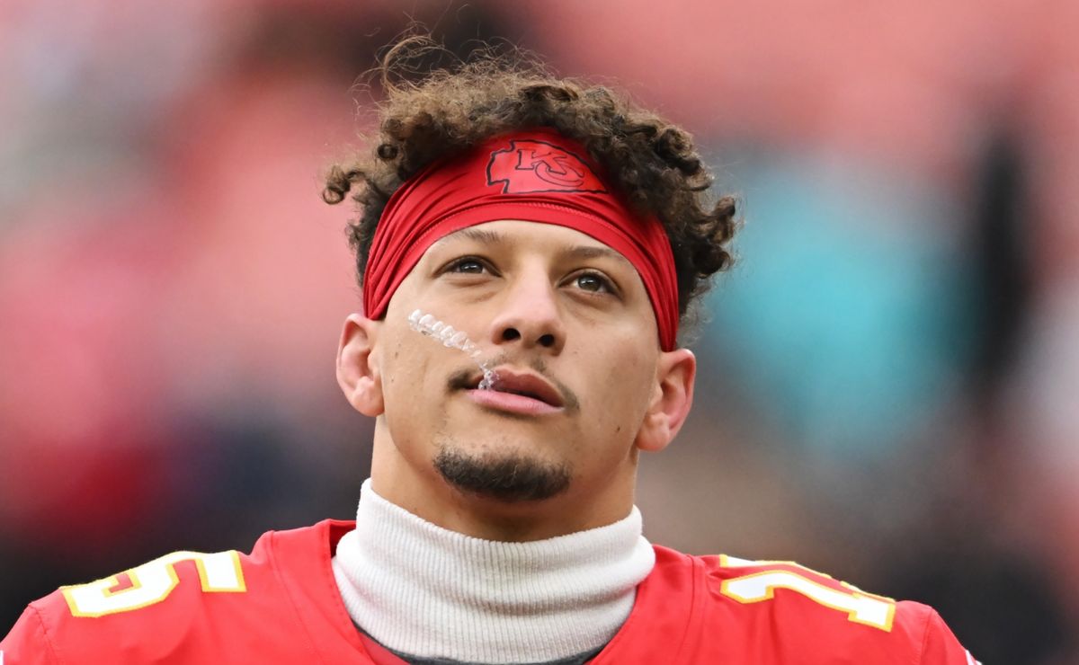 Will Patrick Mahomes play today for Chiefs against Texans after ankle ...