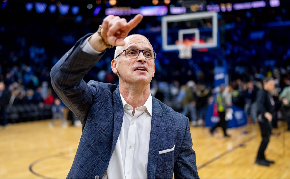 NCAAB News: Dan Hurley makes a bold statement about his championship ...