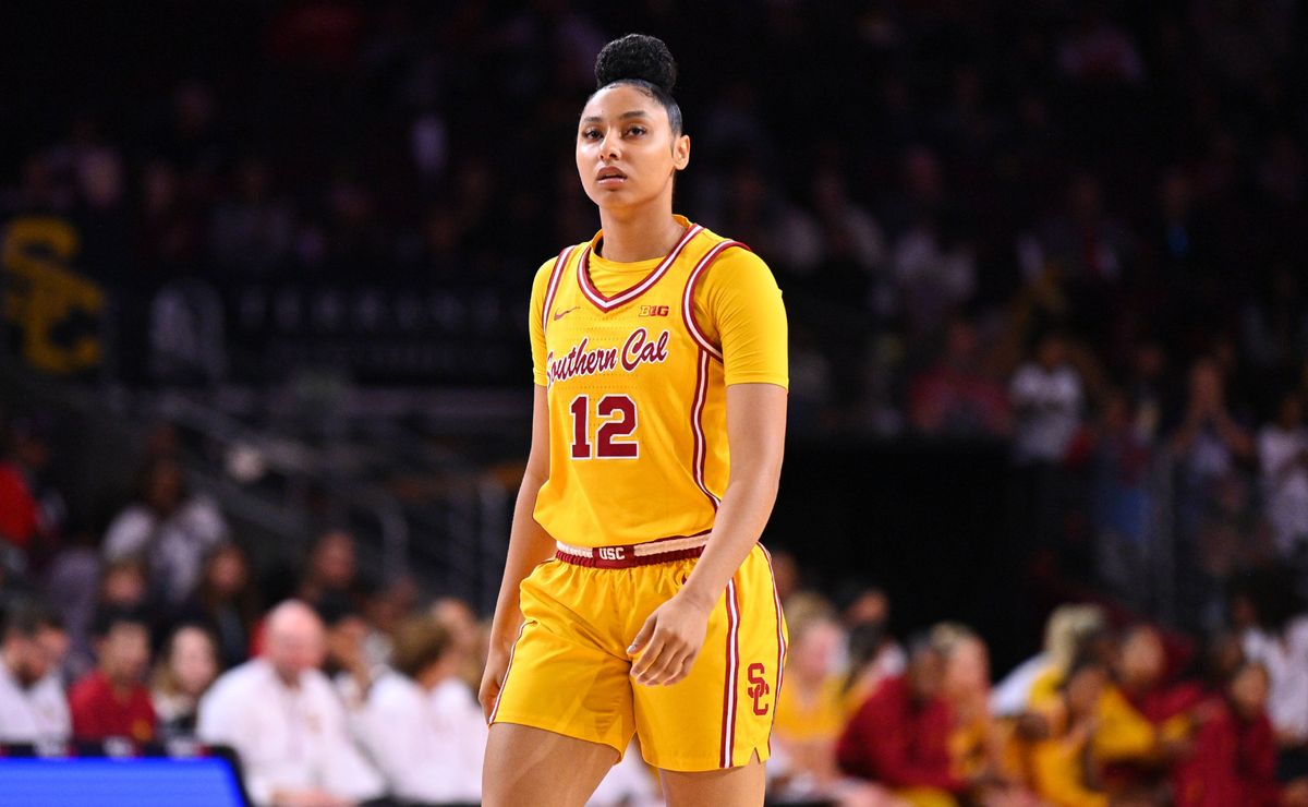 NCAAB News: JuJu Watkins reveals how Kyrie Irving and DeMar DeRozan taught her to beat defenses ...