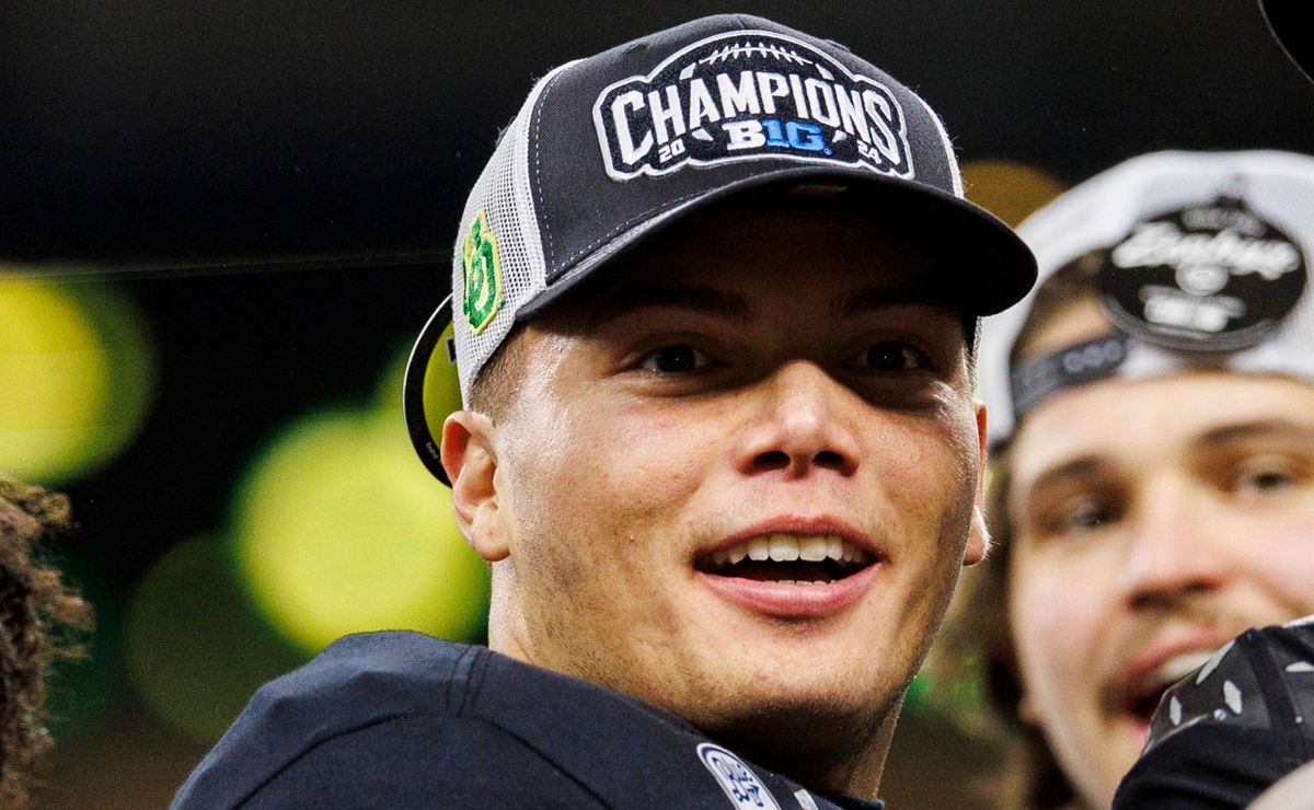 NCAAF News: Ducks QB Dillon Gabriel recovers key weapon for the Rose ...