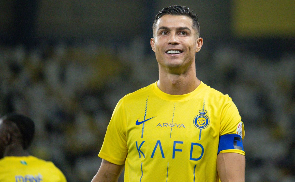 Al Nassr star Cristiano Ronaldo reveals his pick for the greatest ...