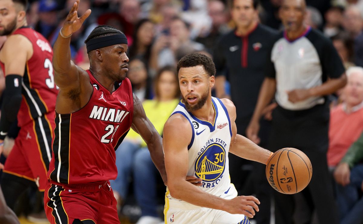 NBA Rumors: Golden State Warriors face tough decision on Heat's Jimmy Butler trade - Bolavip US