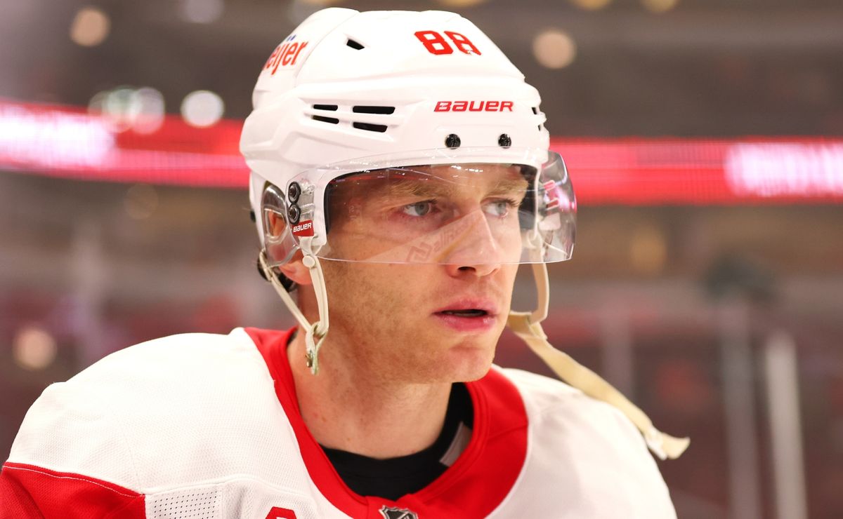 NHL Rumors: Red Wings interested in Rangers' important player to help ...