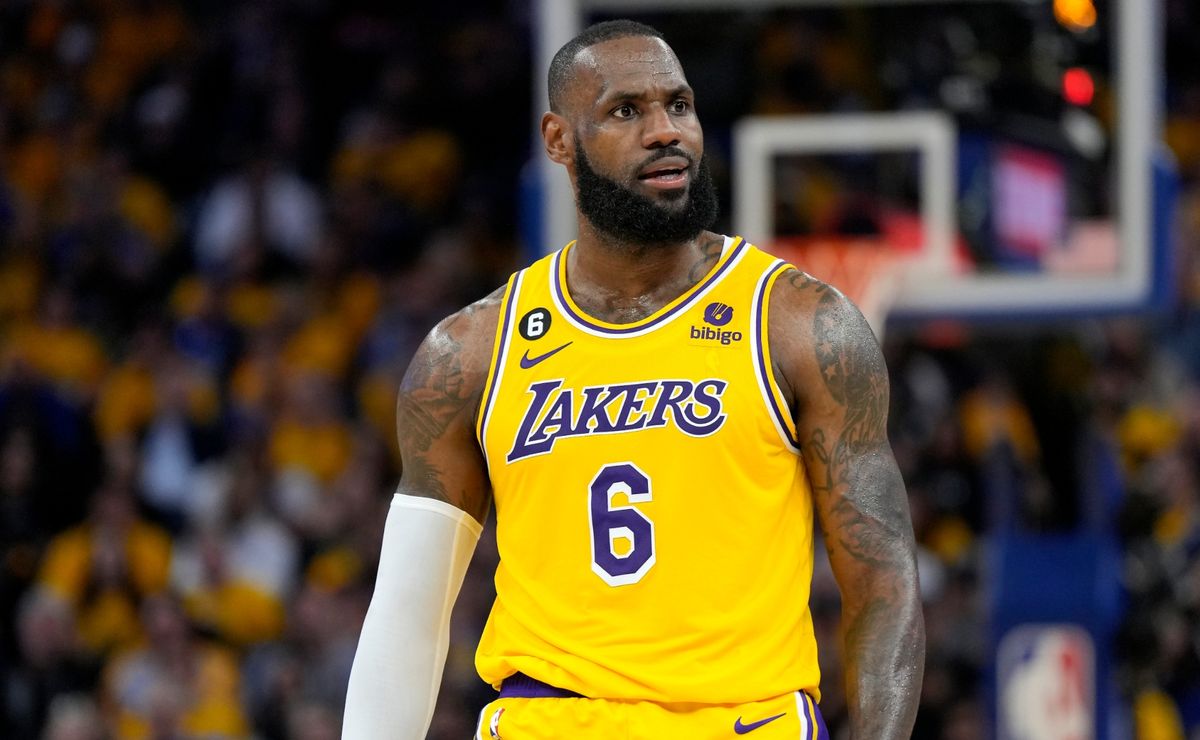 Lakers News: LeBron James shares surprising thoughts about the Clippers ...
