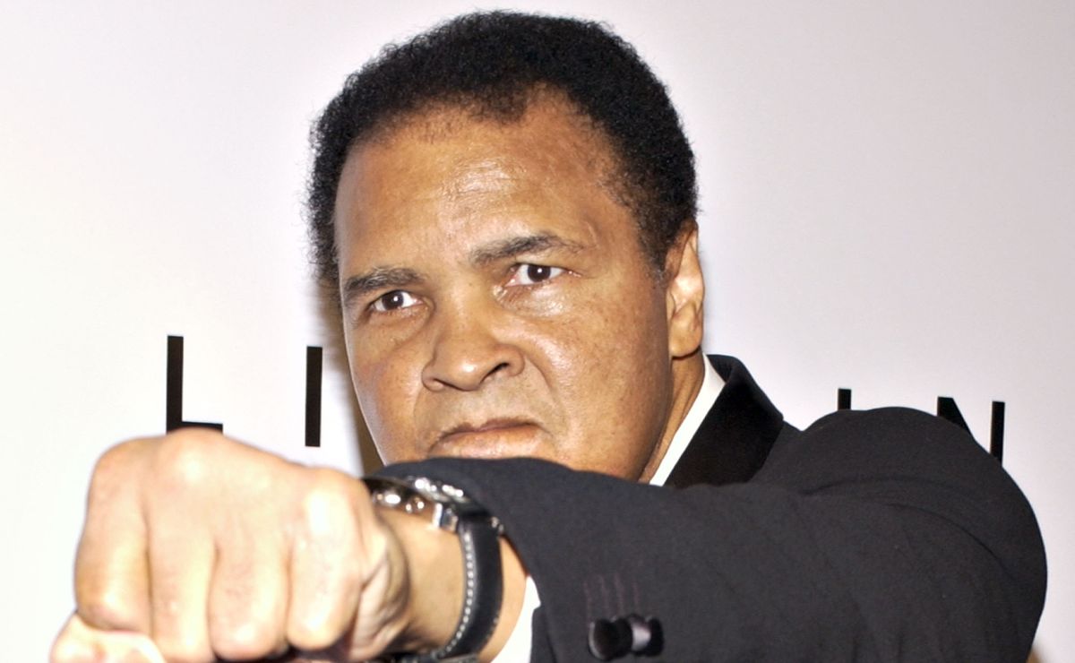 Tyson Fury receives strong warning from legendary trainer over potential Muhammad Ali-like ...