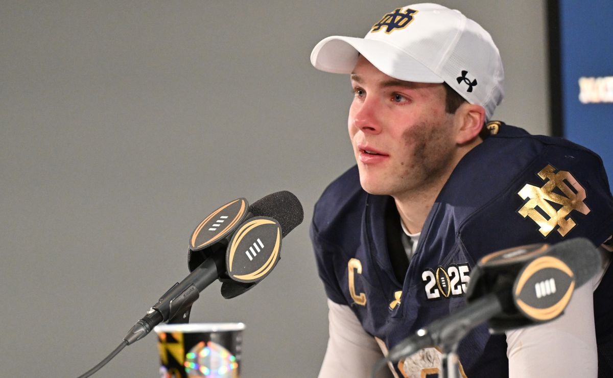 Notre Dame HC Marcus Freeman makes major admission about Riley Leonard ...