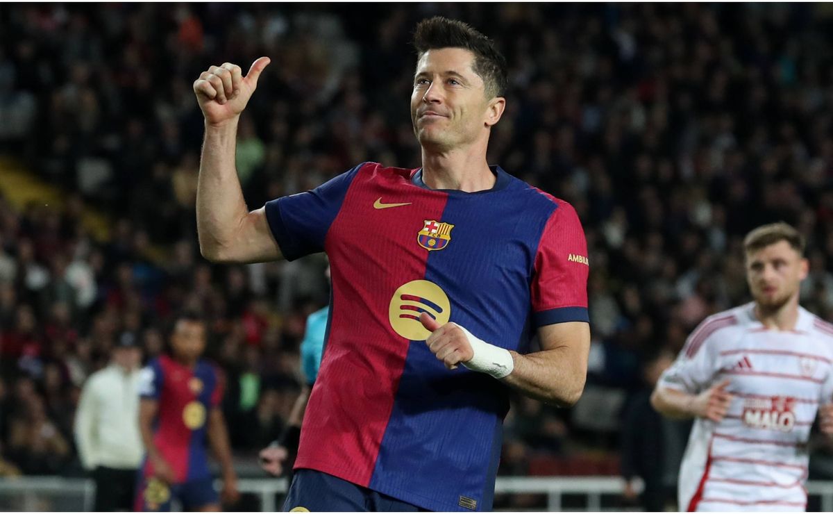 Lewandowski matches Champions League record set by Cristiano Ronaldo to stay above Lionel Messi ...
