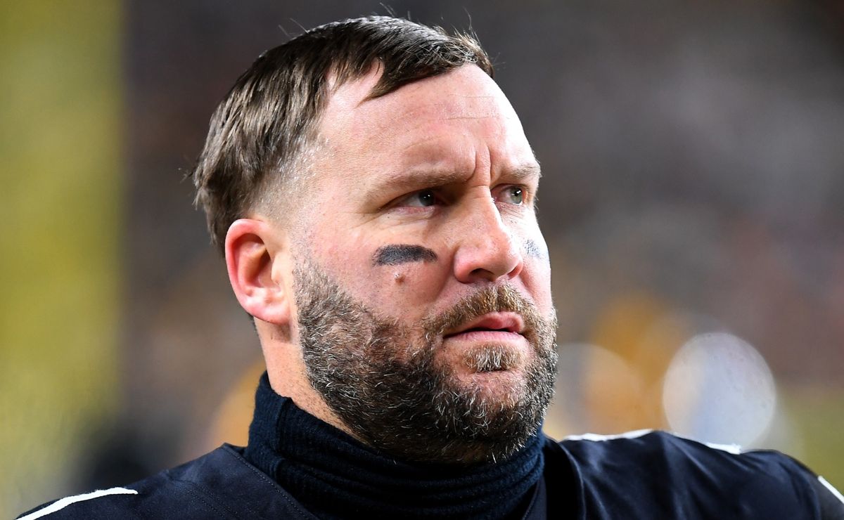 Ben Roethlisberger takes big shot at Russell Wilson after Steelers loss ...