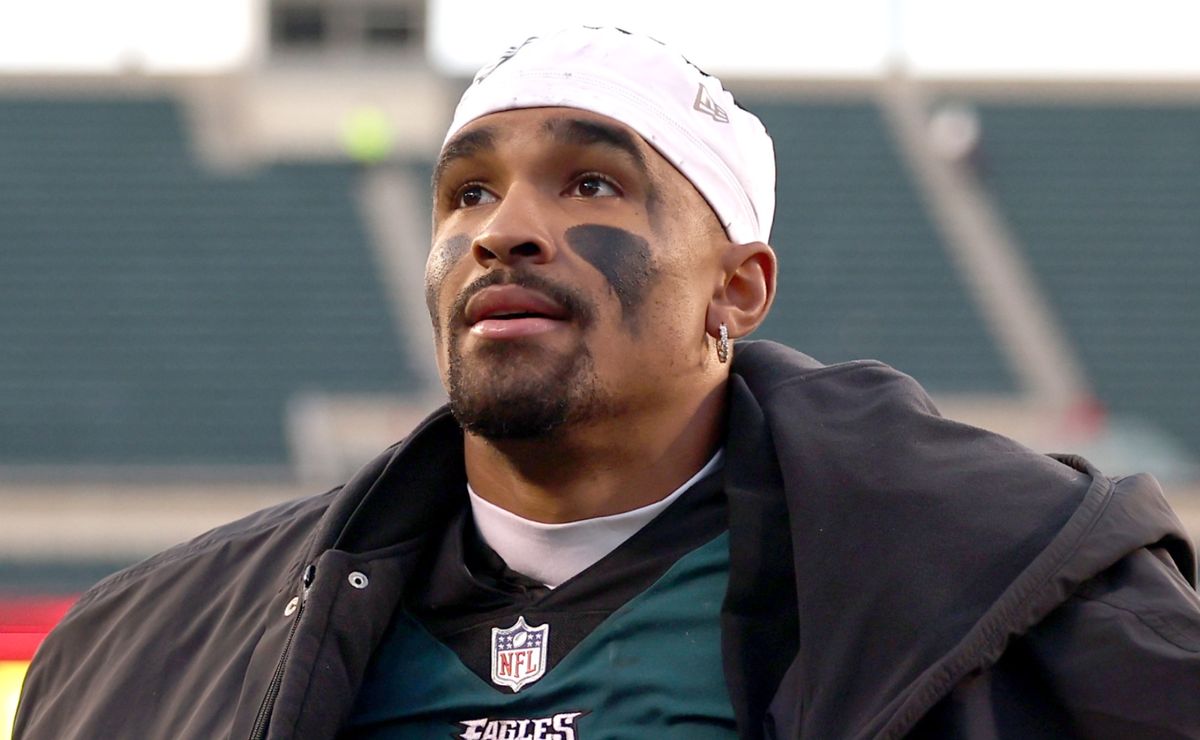 NFL News: Eagles QB Jalen Hurts shares details about his injury ahead ...