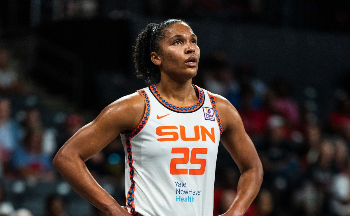 The Sun reportedly trade Alyssa Thomas to Mercury in high-stakes deal ...