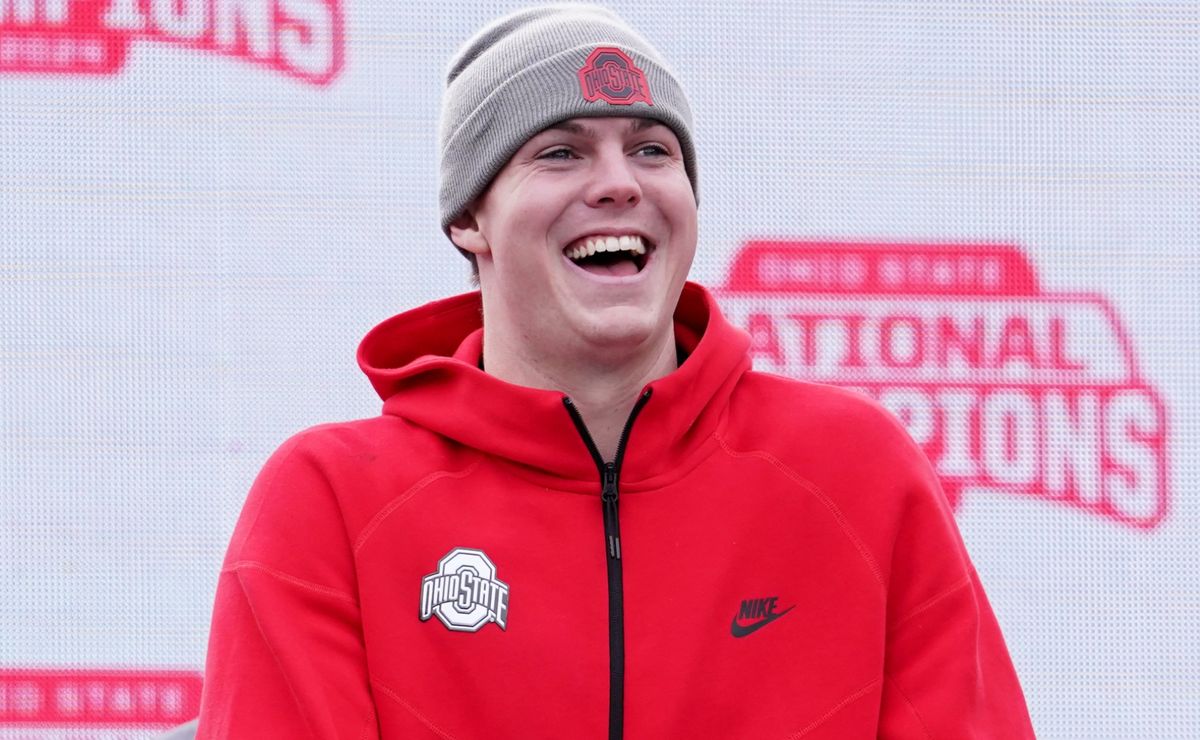 NCAAF News: Buckeyes QB Will Howard delivers heartfelt message ahead of ...