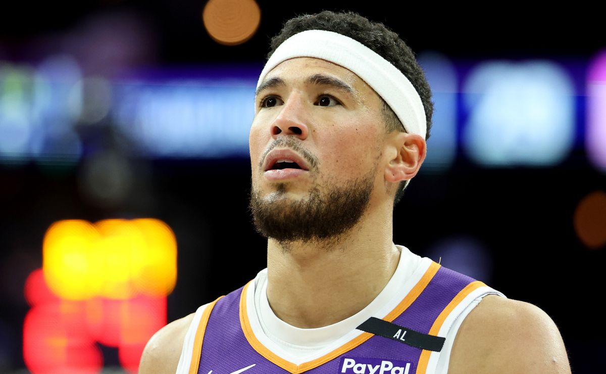 Suns' Devin Booker drops three-word reaction to Doncic-Davis trade ...