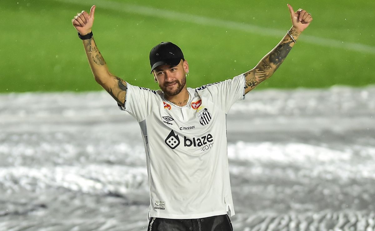 Neymar is ready to play for Santos: Coach reveals date for the ...