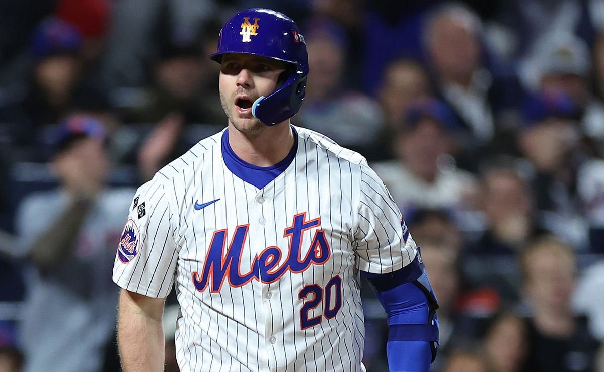 MLB Rumors: Pete Alonso faces decision amidst tense negotiations with ...