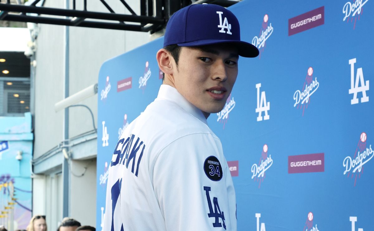 MLB News: Roki Sasaki's Dodgers signing draws criticism from Padres ...