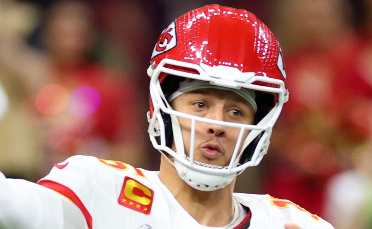 Why is Chiefs star Patrick Mahomes' helmet different? - Bolavip US