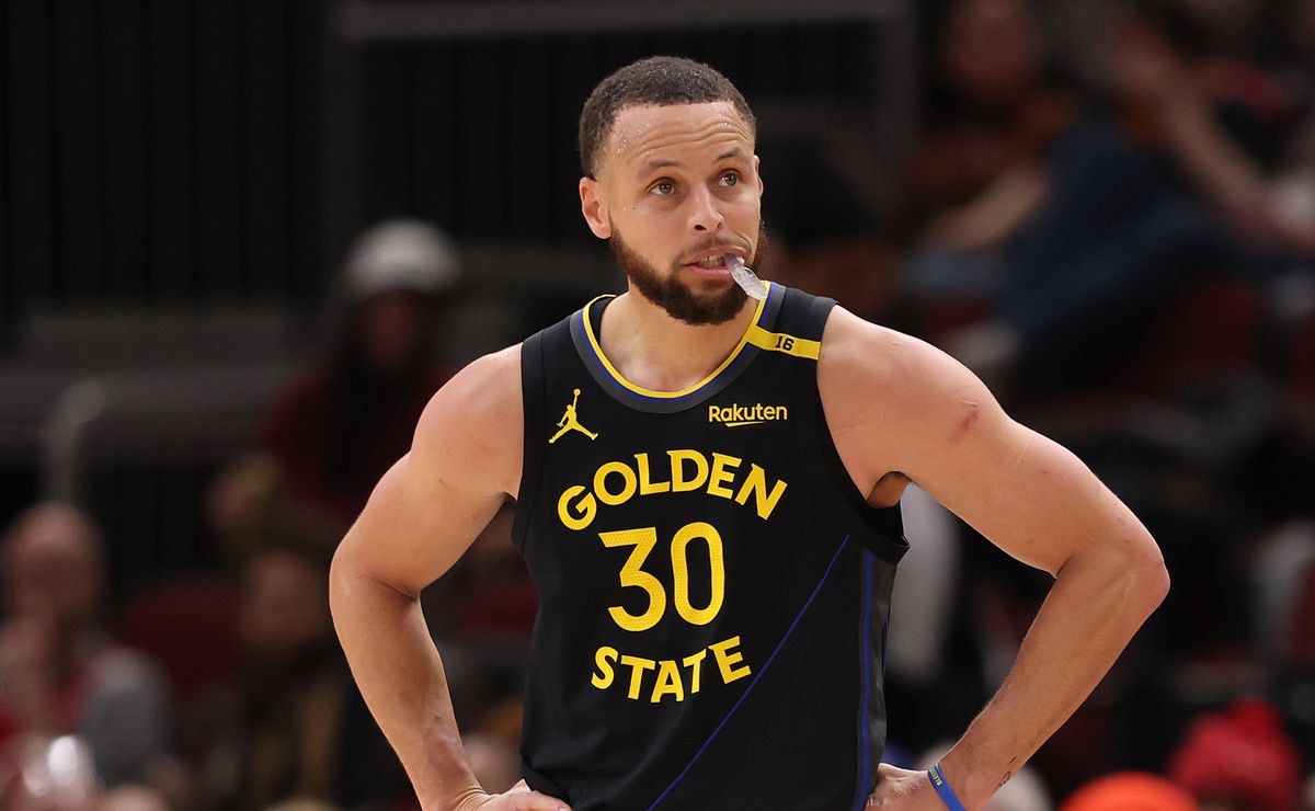 Warriors’ Curry draws major comparisons between the end of his career ...