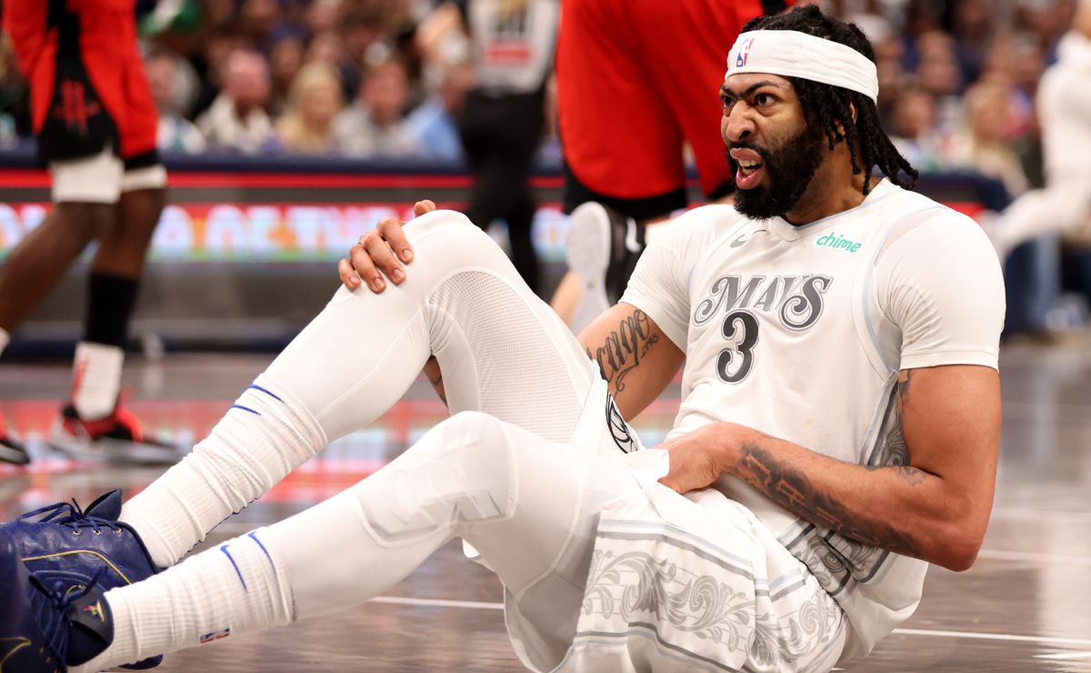 Doctor analyzes Anthony Davis' injury: How long will the Mavs star be ...