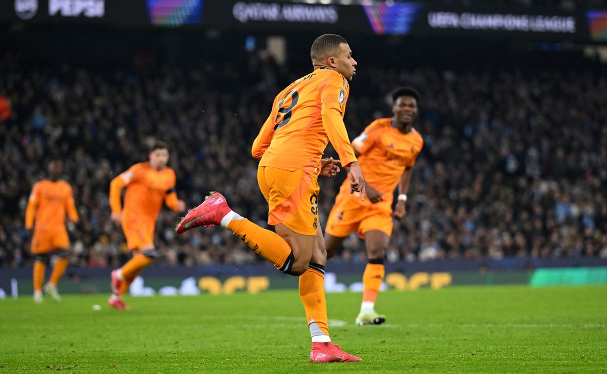 Video: Mbappe scores a fortunate volley to equalize for Real Madrid vs ...