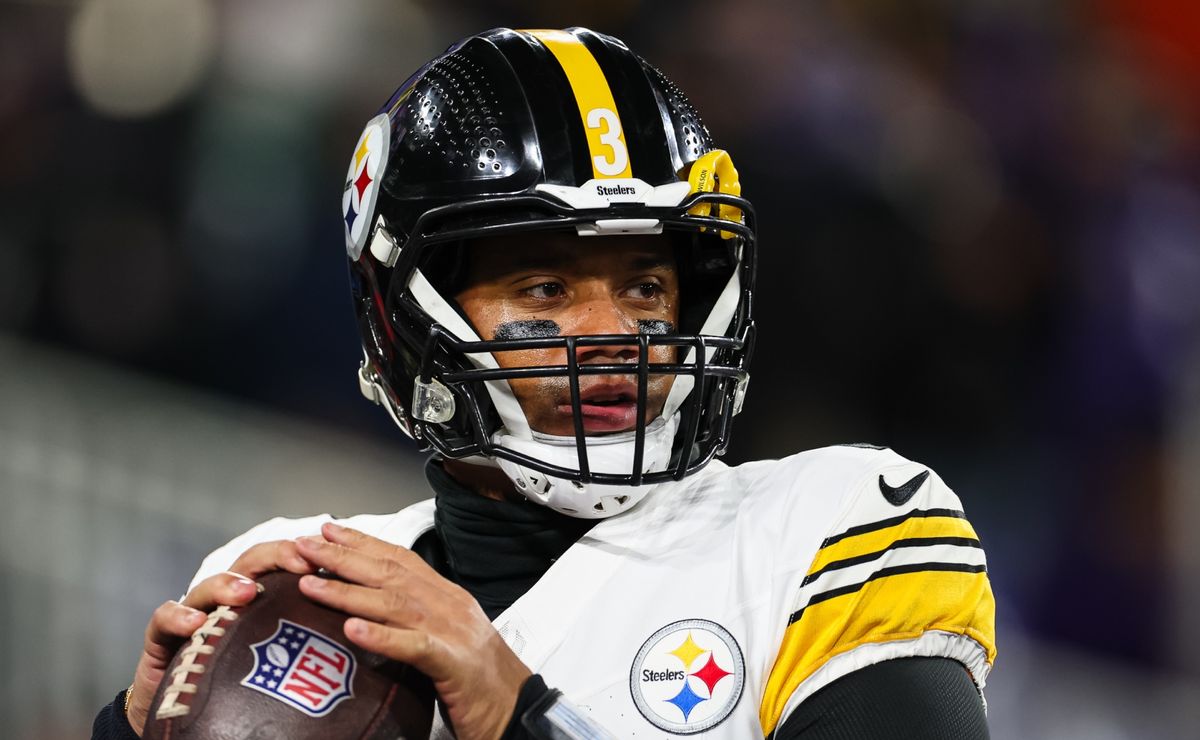 Russell Wilson believes Steelers will make a surprising decision about ...