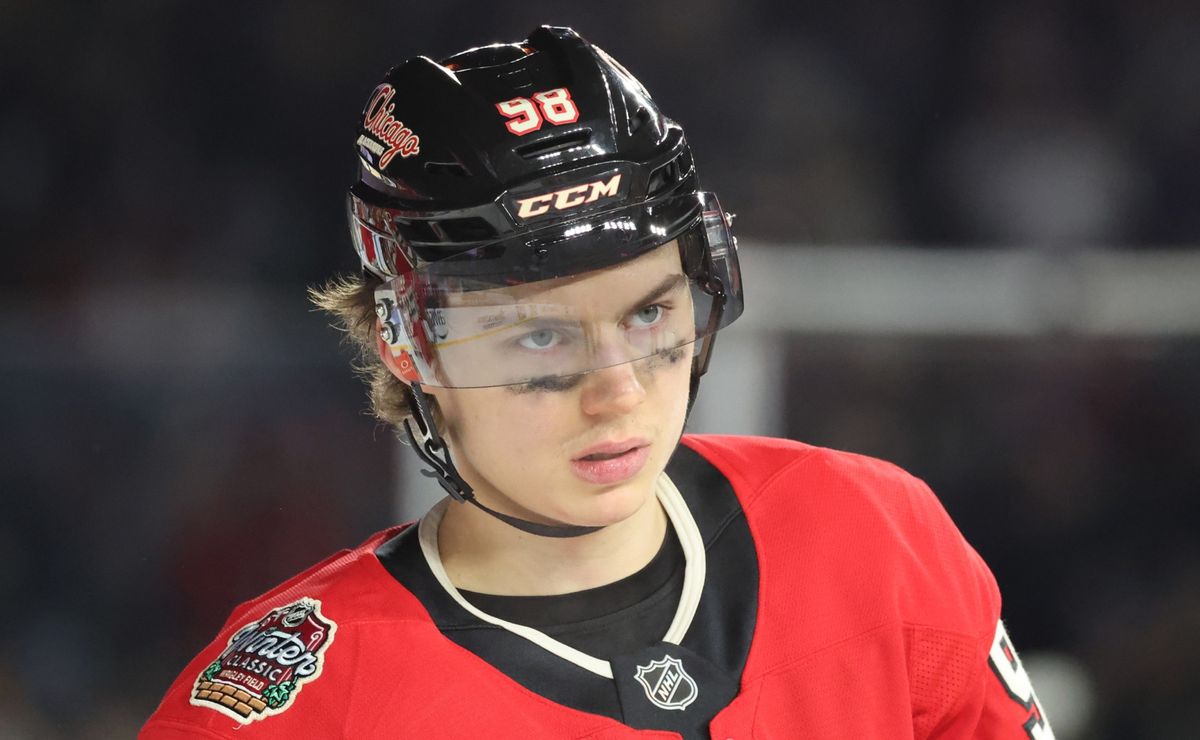 Blackhawks coach Anders Sorensen makes something clear to Connor Bedard ...