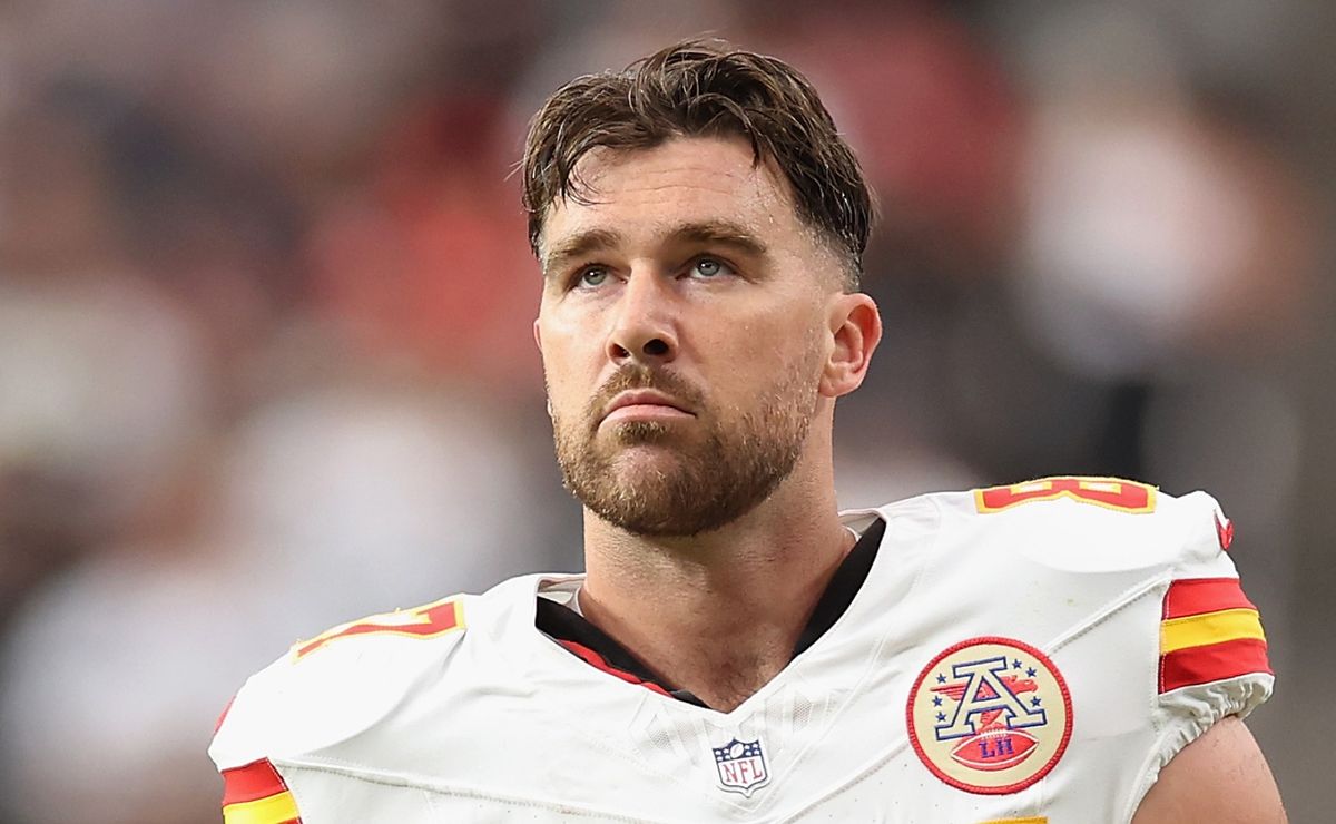 NFL News: Travis Kelce sends clear message to Andy Reid, Patrick Mahomes after postponing ...