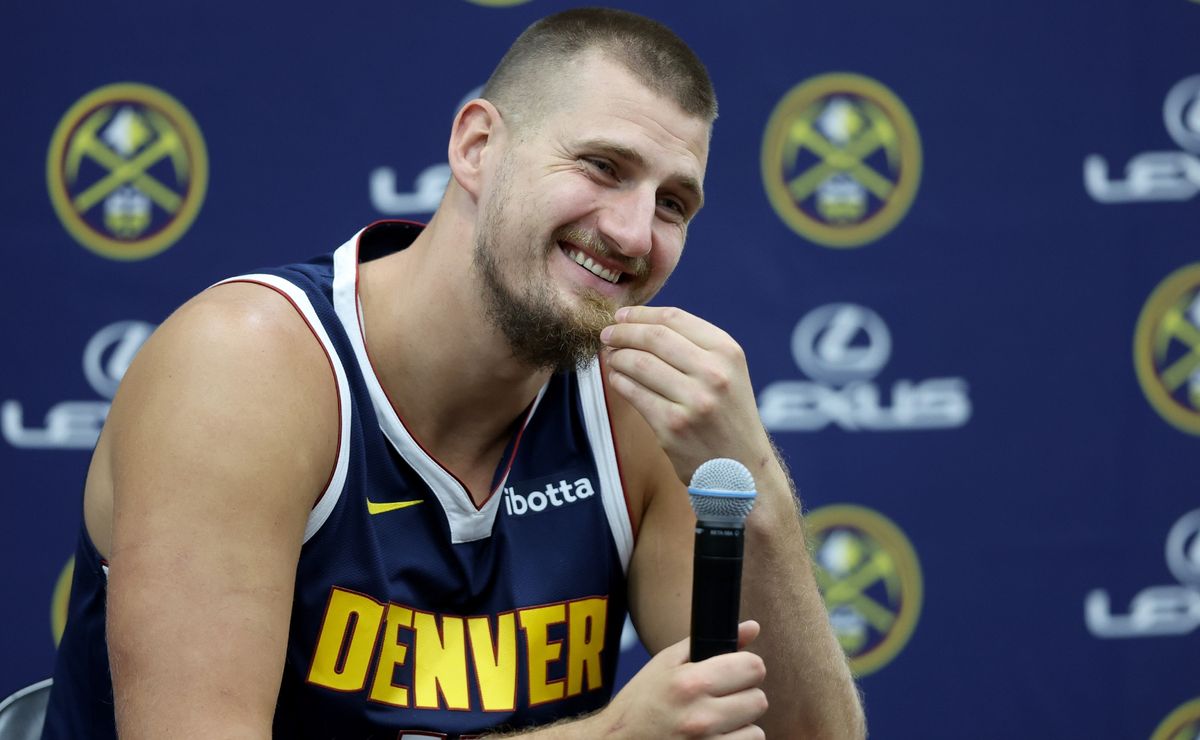 Nikola Jokic takes center stage after comments from Denver stars ...