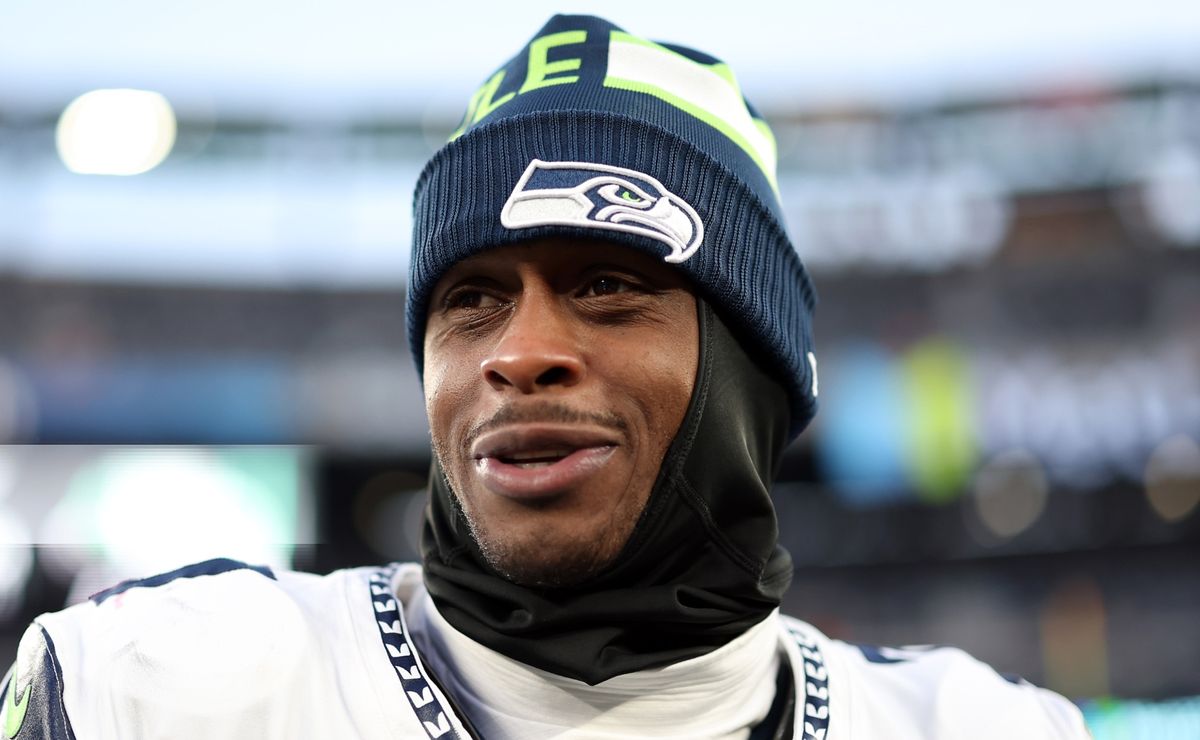 Seattle Seahawks reportedly make surprising decision on Geno Smith's ...