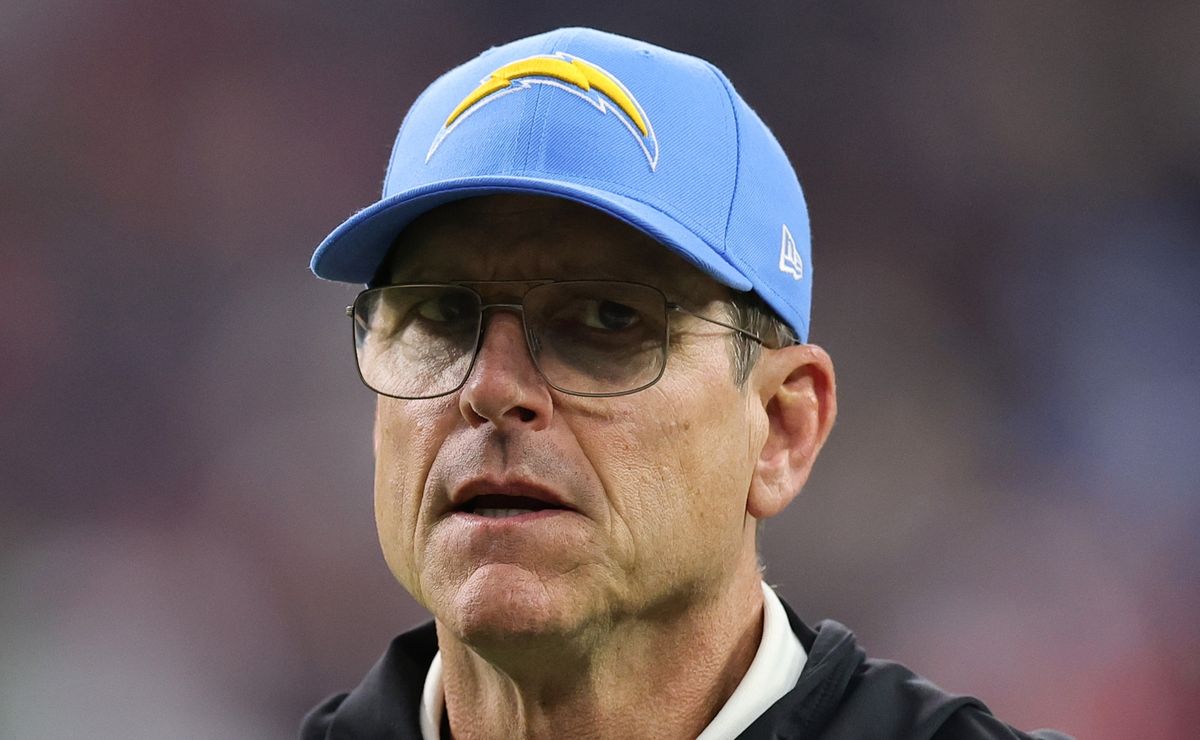 Jim Harbaugh and Chargers sign former Aaron Rodgers star teammate - Bolavip US