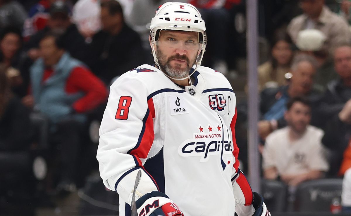 Sharks' Macklin Celebrini shares 7-word reaction before facing NHL ...