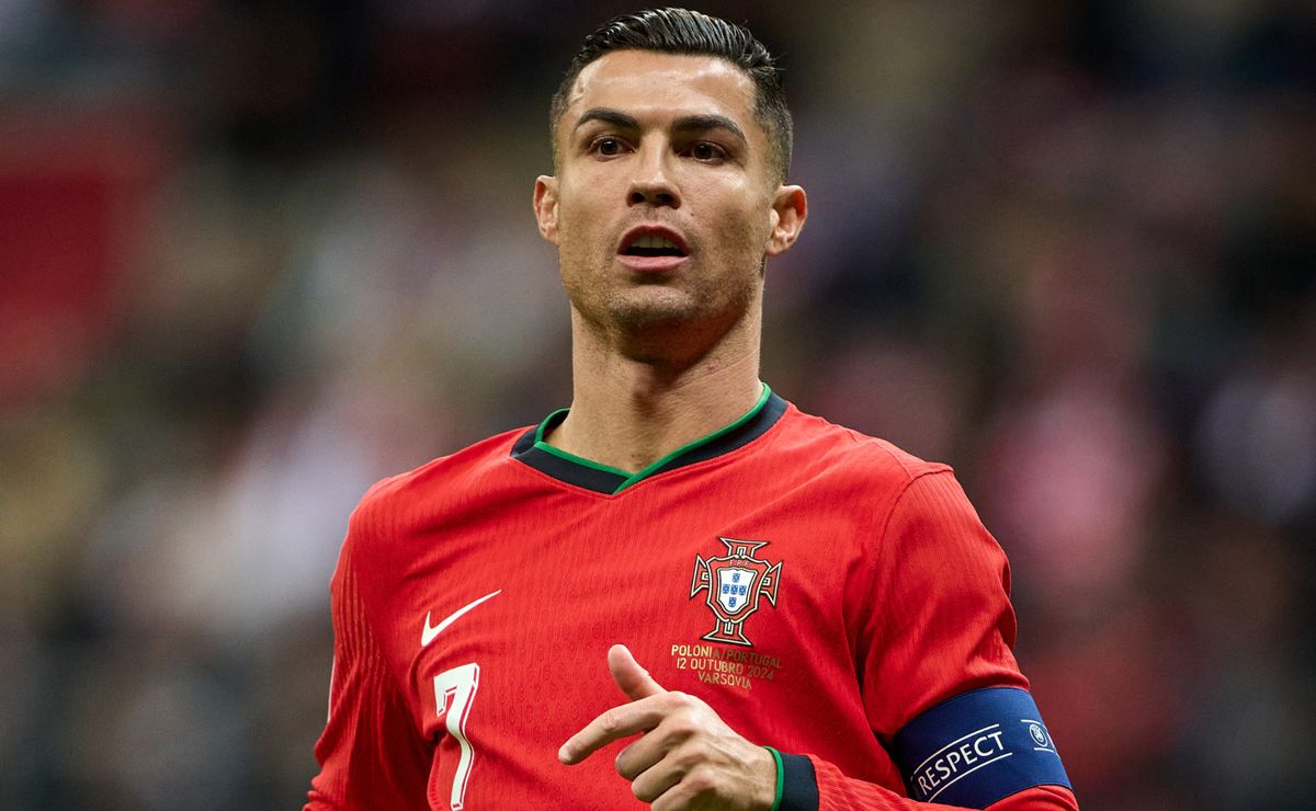 Cristiano Ronaldo directly warns Rasmus Hojlund after copying his ...