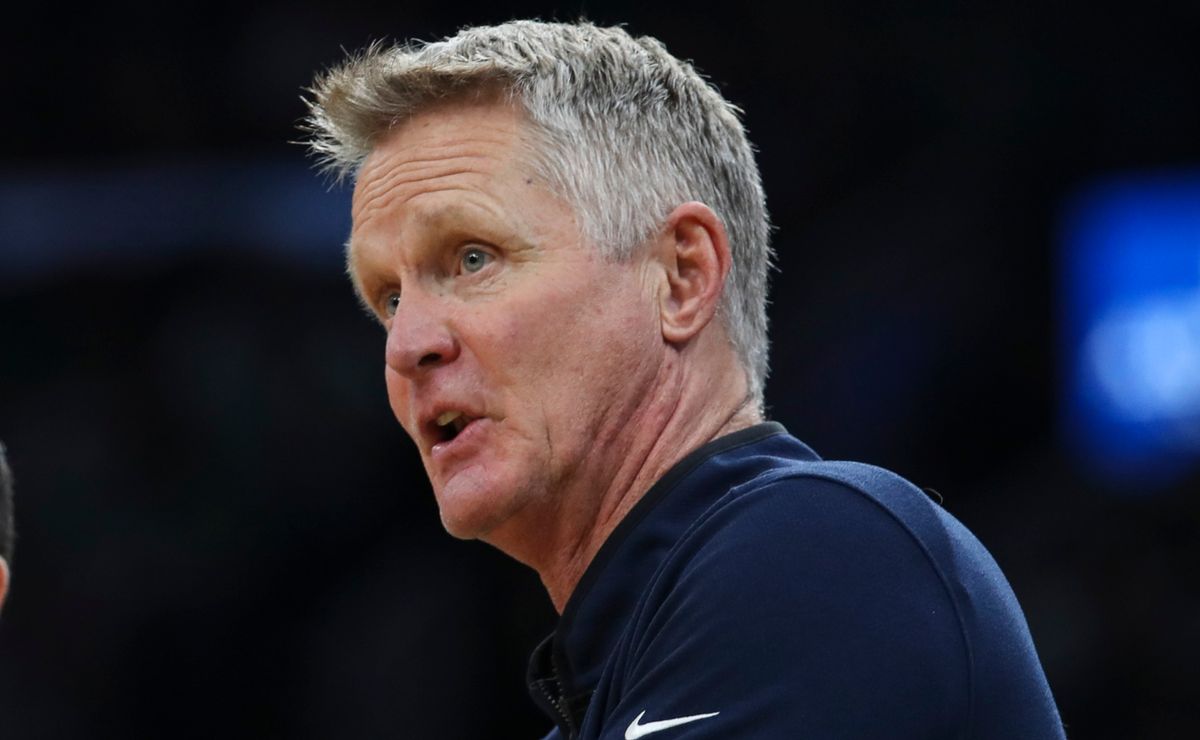 Steve Kerr makes a bold comparison between Michael Jordan, Scottie Pippen, and the Warriors duo ...