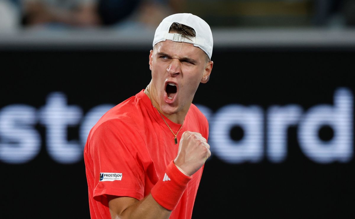 Jakub Mensik's profile: Age, height, family, coach, career highlights ...