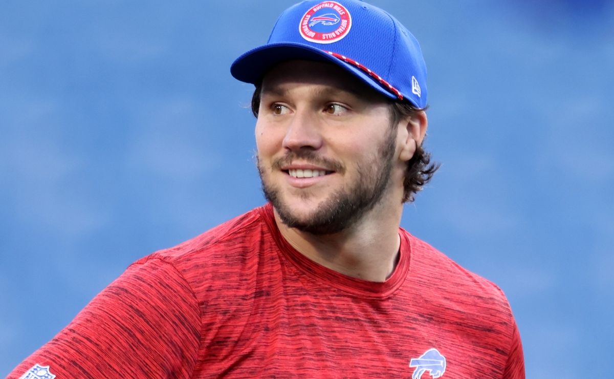 Josh Allen's key teammate will remain with Bills to chase a Super Bowl ...