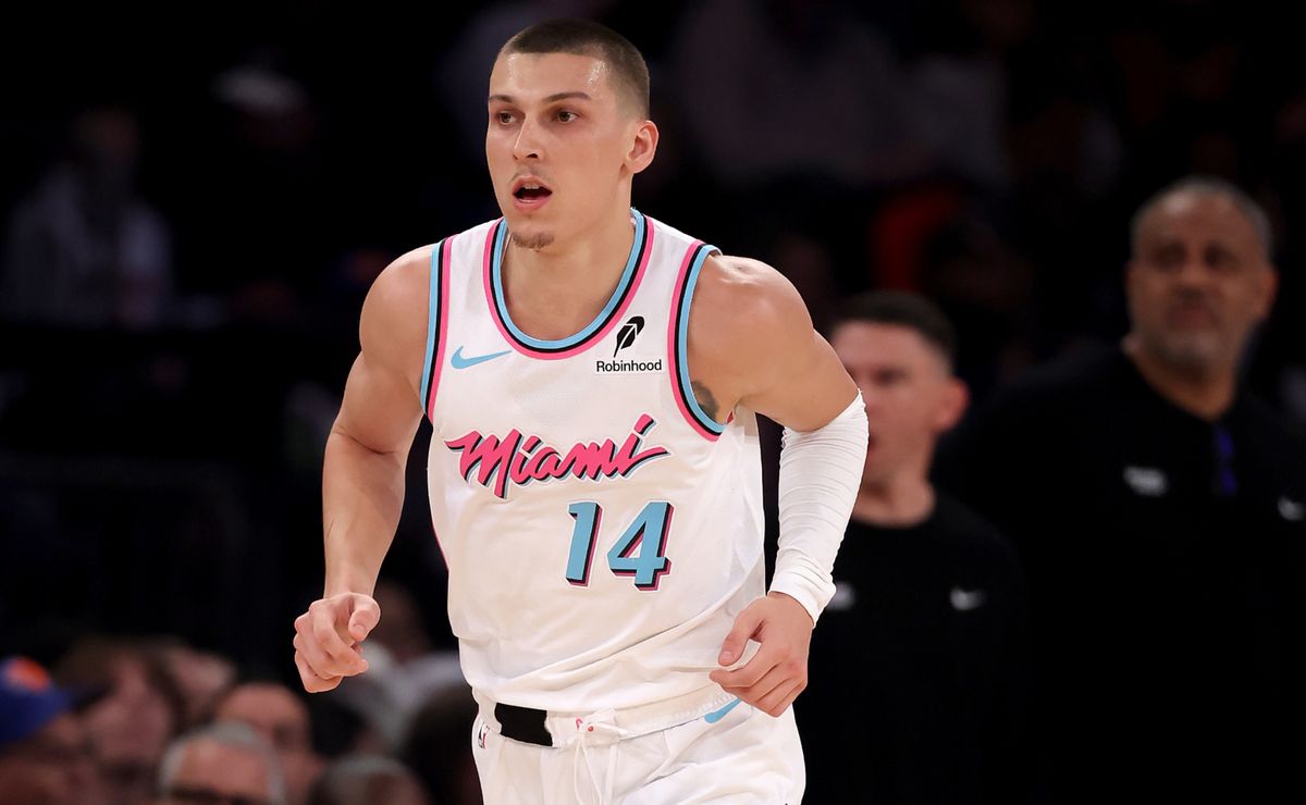 Heat's Tyler Herro praises key teammates after big win over Hawks ...