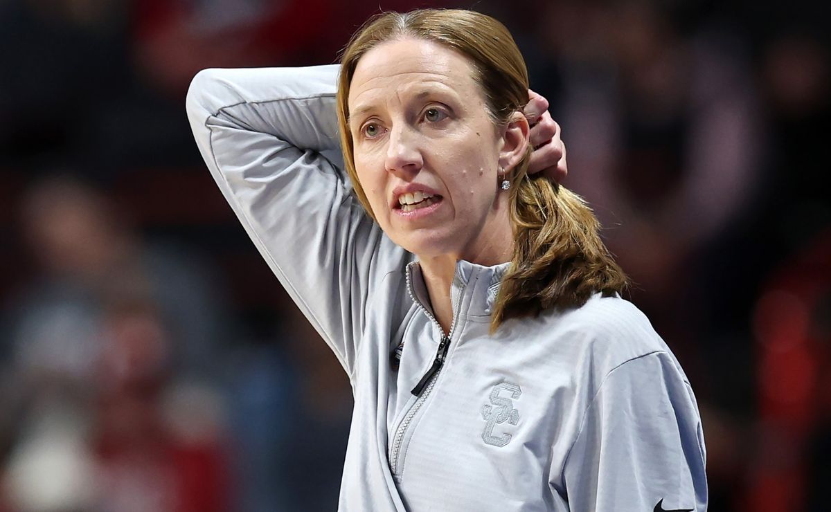 Trojans HC Lindsay Gottlieb makes something clear about Watkins ...