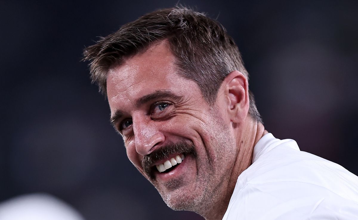 NFL News: Aaron Rodgers predicted to get bigger contract than expected ...