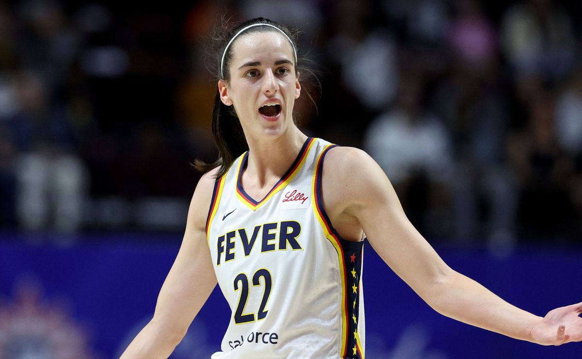 WNBA legend Lisa Leslie defends Caitlin Clark and the Indiana Fever after TV schedule criticism ...