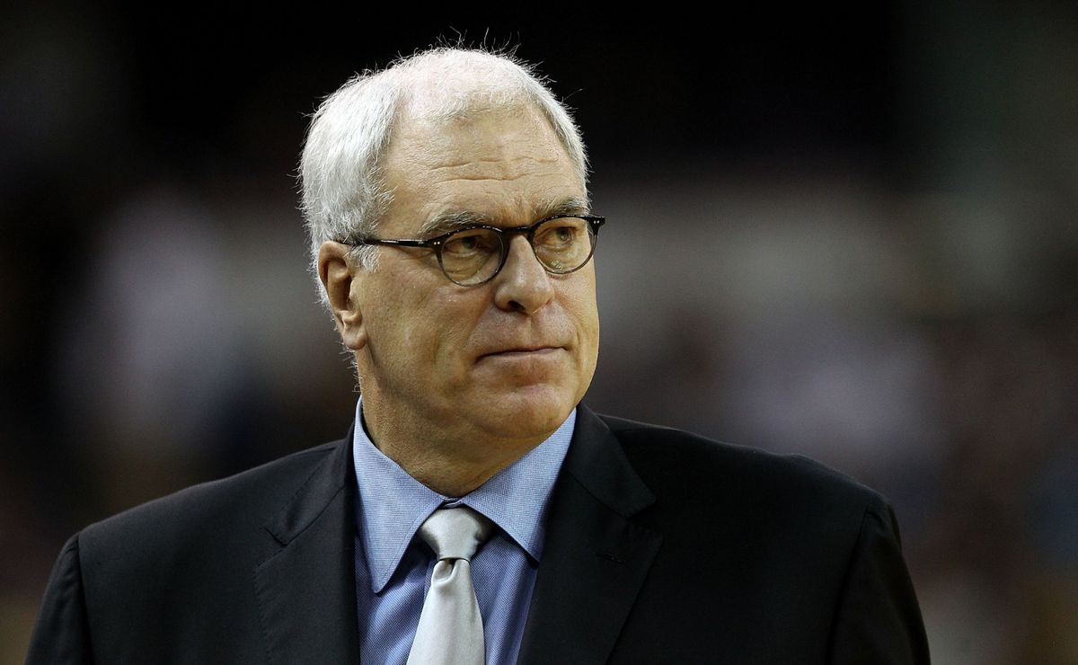 Bulls and Lakers legend Phil Jackson names the greatest NBA player of ...