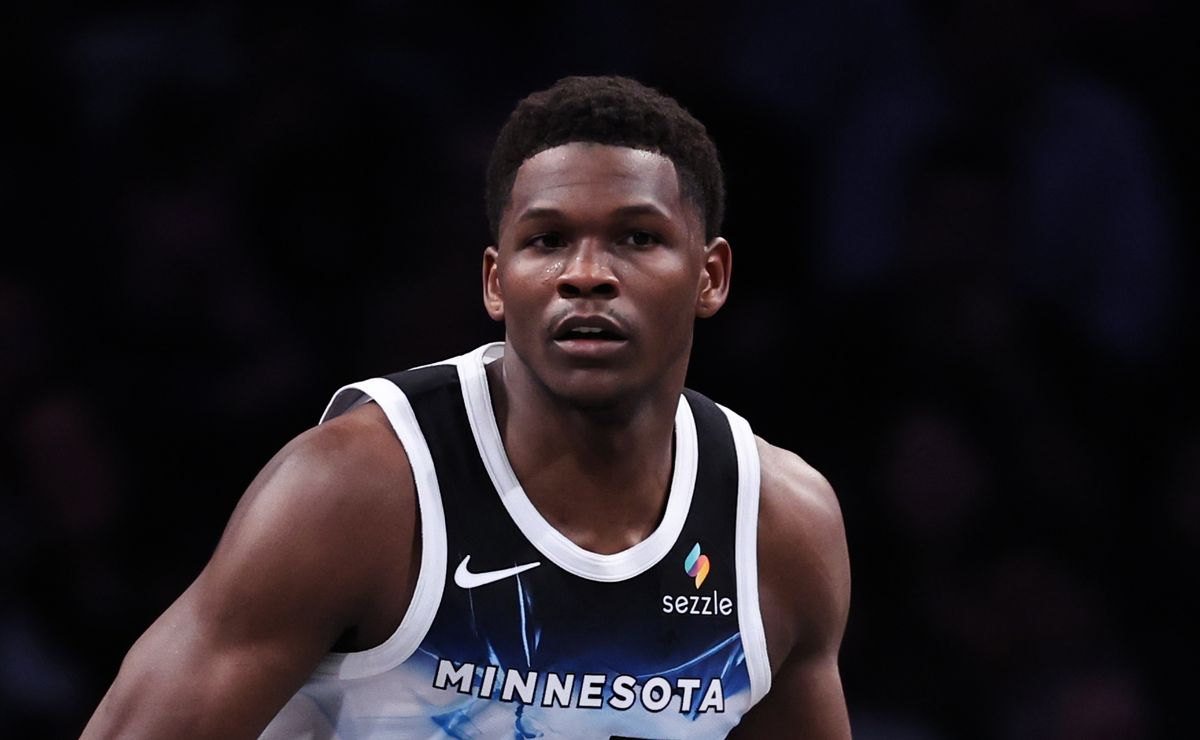 Anthony Edwards reveals his reaction to Kyrie Irving’s iconic 2016 ...