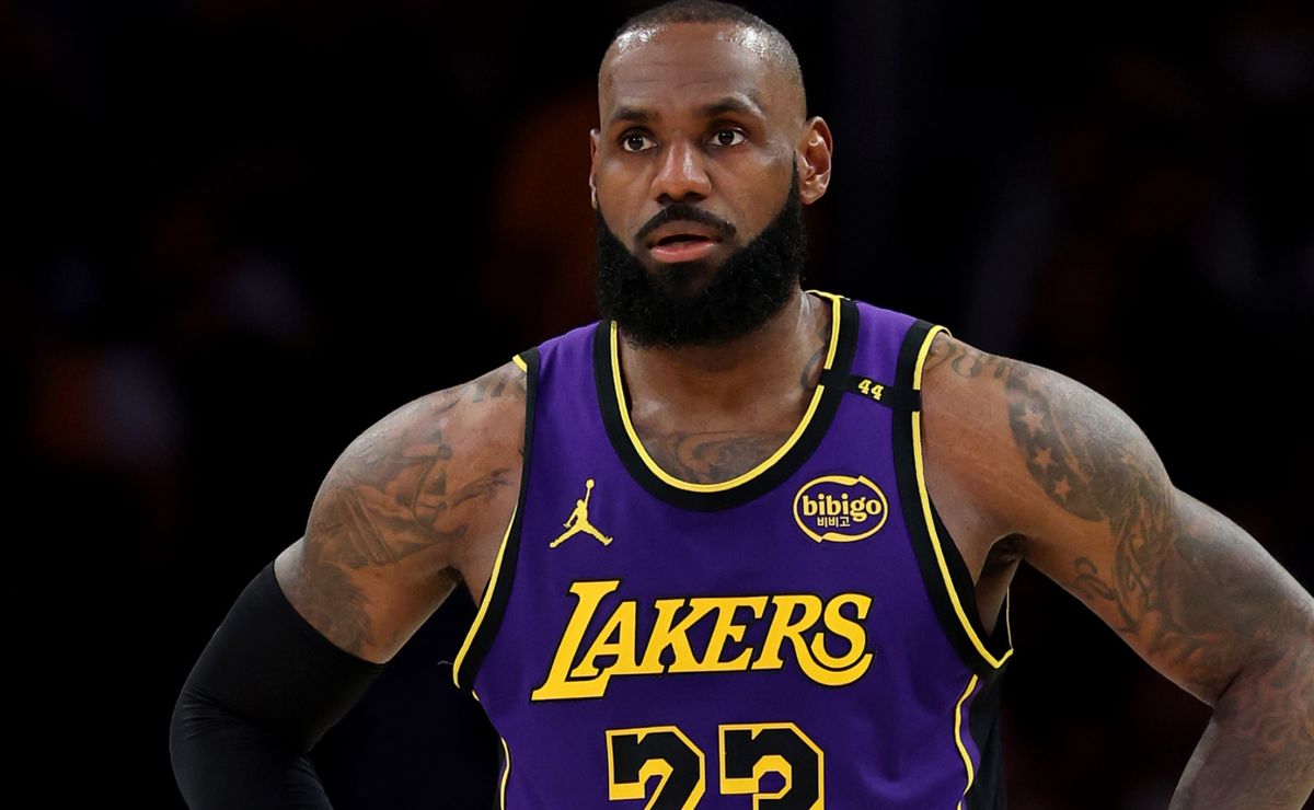 LeBron James makes something clear on referee's decision after Luka Doncic's ejection in Lakers ...