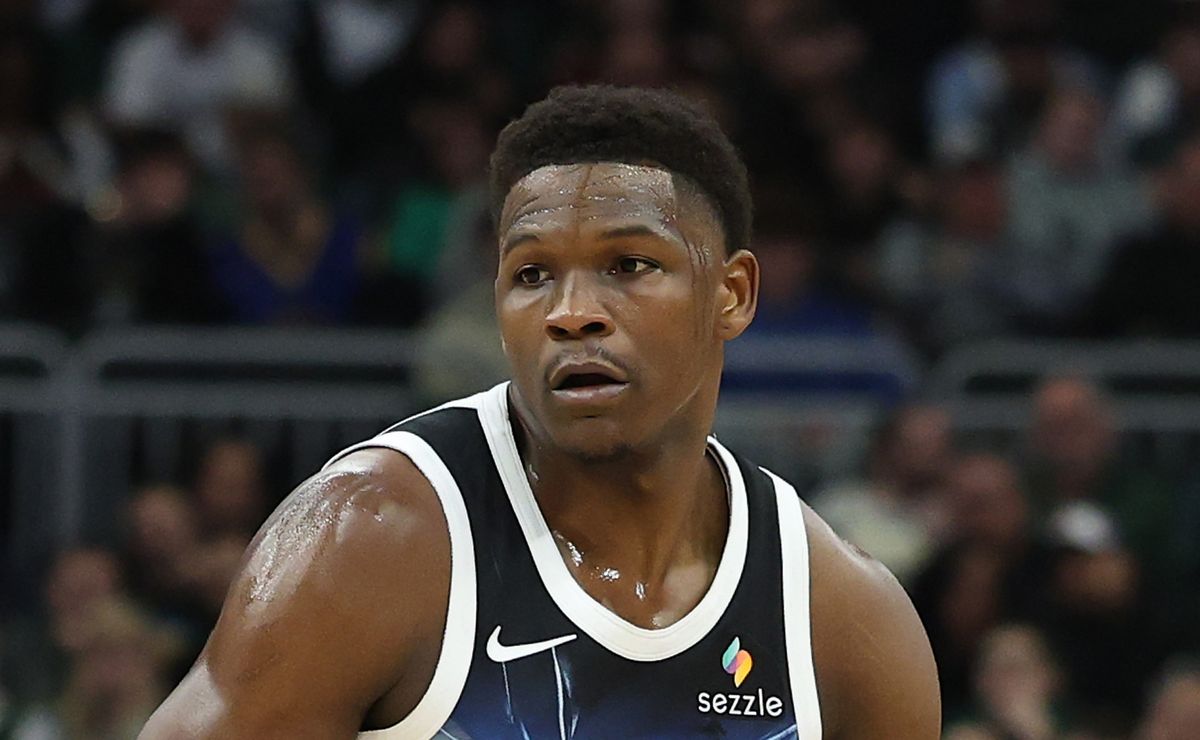 Wolves' Anthony Edwards sends bold message ahead of crucial final ...