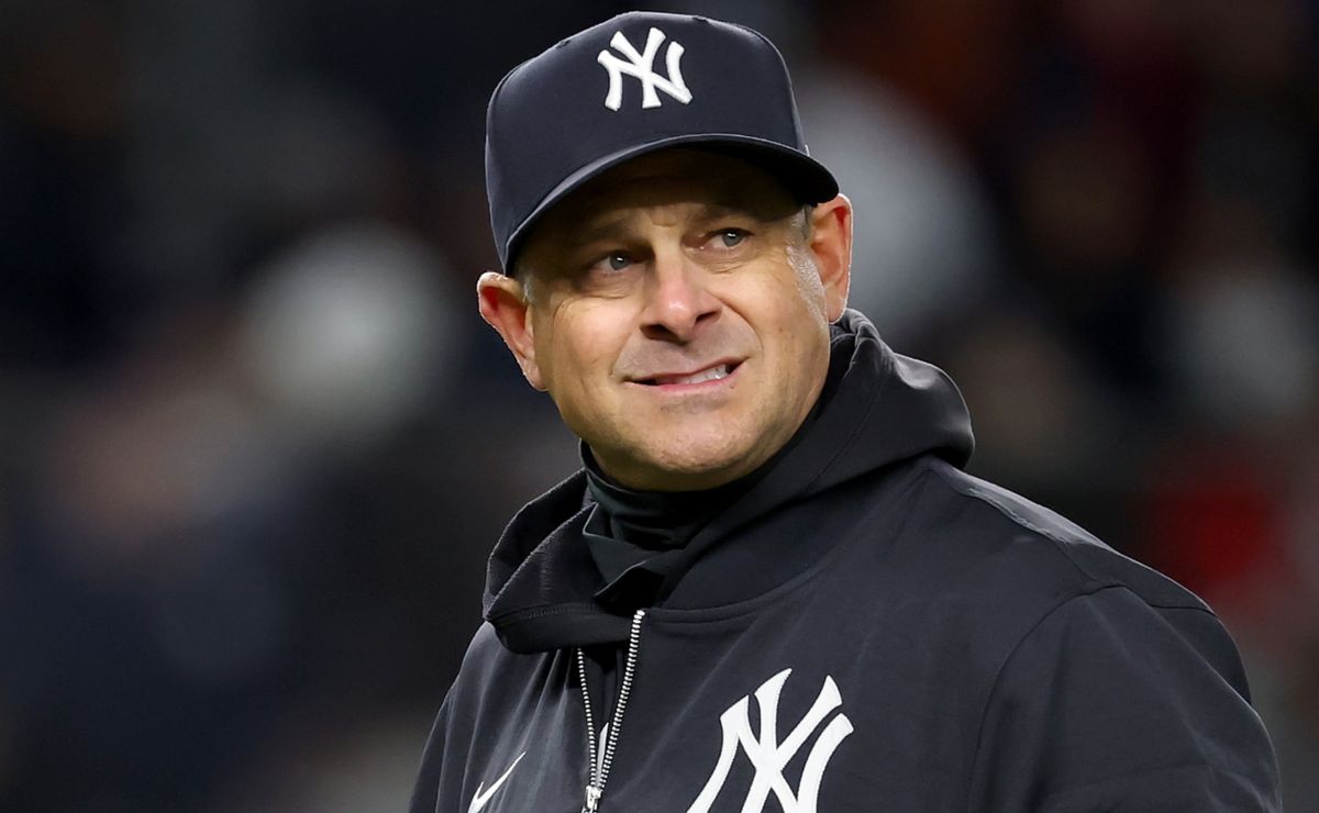 Yankees manager Aaron Boone makes clear statement on closer Devin ...