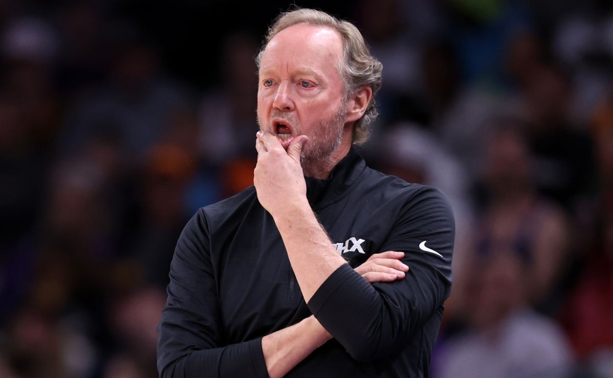 NBA News: Phoenix Suns fire head coach Mike Budenholzer after missing ...