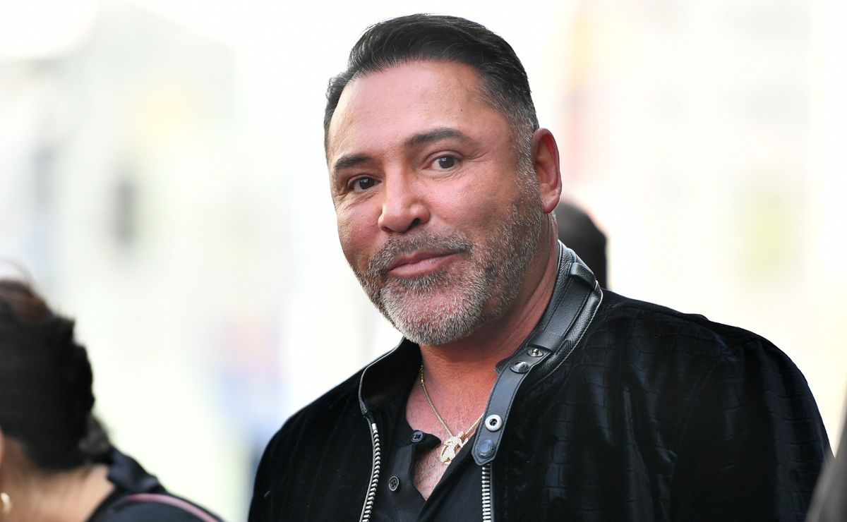 Boxing legend Oscar De La Hoya reveals the fighter he believes can end Dmitry Bivol's reign ...