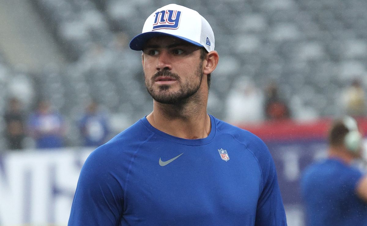 Colts GM Chris Ballard issues major warning to Daniel Jones, Anthony Richardson ahead of 2025 ...