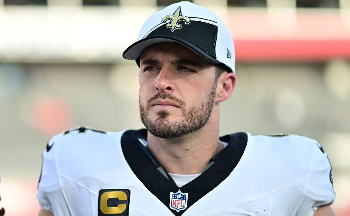 NFL News: Alvin Kamara's Saints set to choose their next starting QB ...