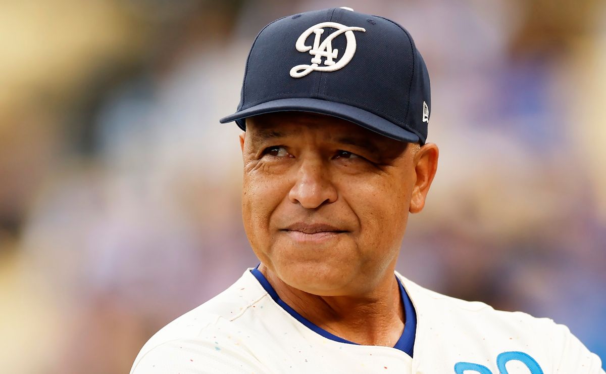 Dave Roberts’ bankroll matches his baseball brilliance: What is his net ...