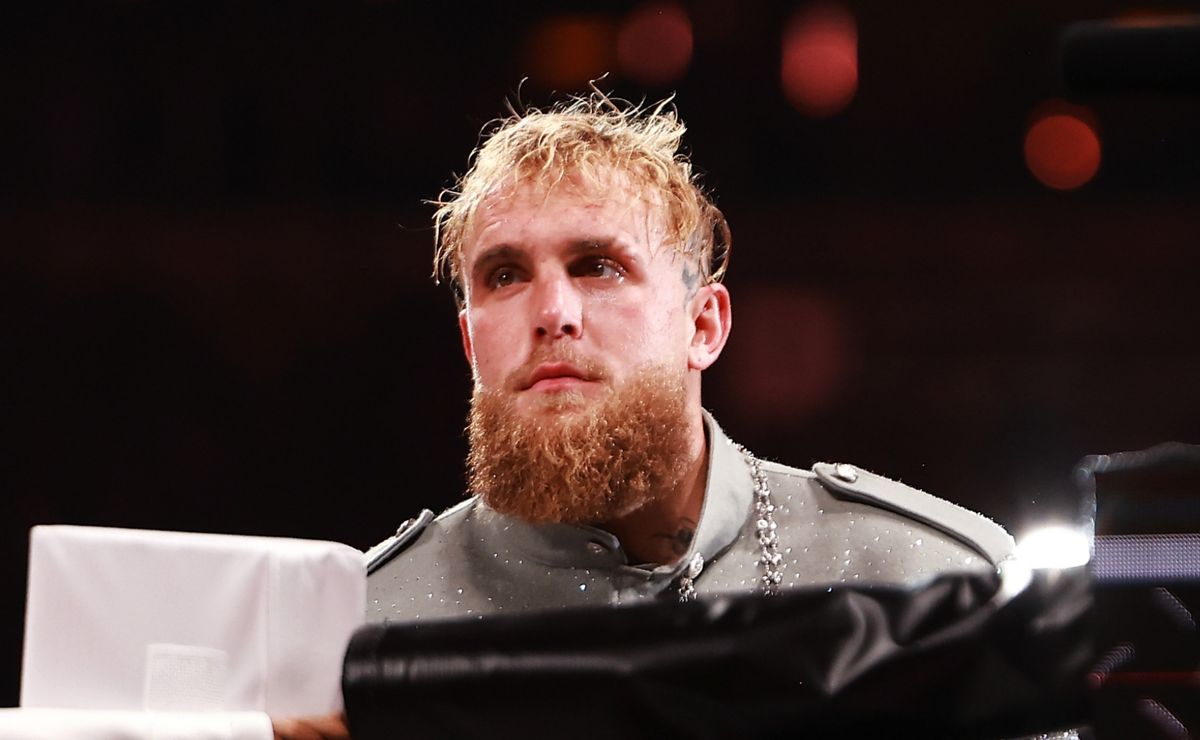 Canelo Alvarez makes bold predictions for Jake Paul vs Julio Cesar ...